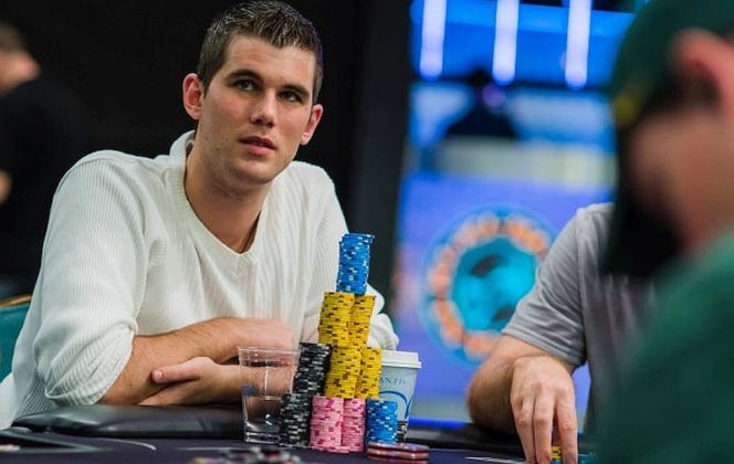 Alexander Fitzgerald - Nie pokazuj rywalom swoich blefów - PokerTexas.net